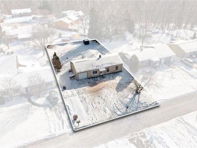 house with 3 bedroom, Greensburg PA DS88552165