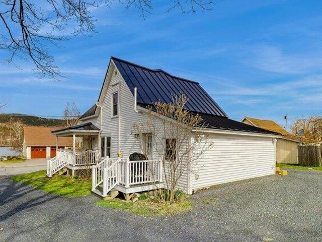 house with 3 bedroom, Greenville ME ES104297098