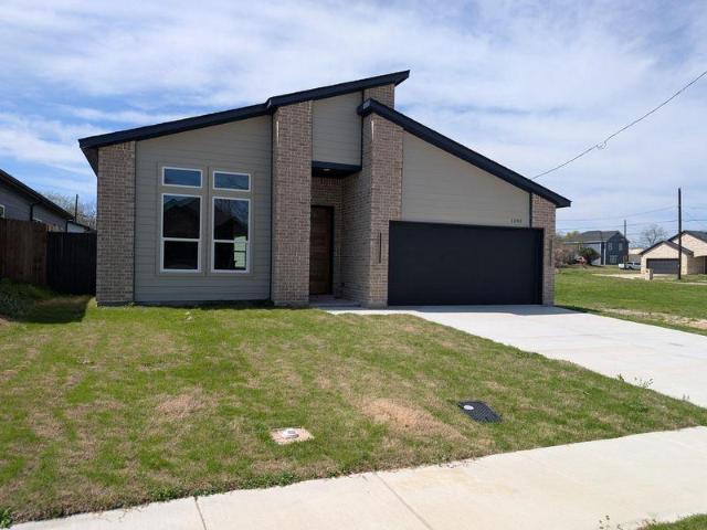 house with 3 bedroom, Greenville TX DLS100973419