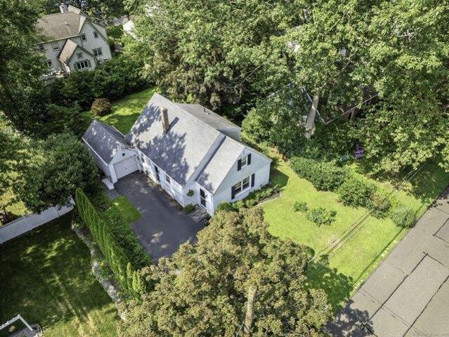 house with 3 bedroom, Greenwich CT DLS102726279