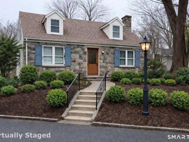 house with 3 bedroom, Greenwich CT DLS102726499