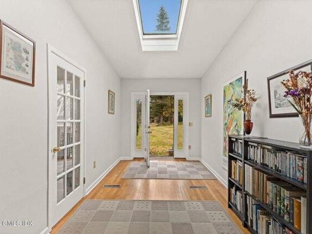 house with 3 bedroom, Greenwich CT DLS102798874
