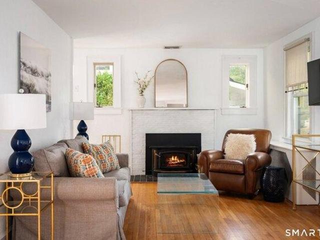 house with 3 bedroom, Greenwich CT ES104233463