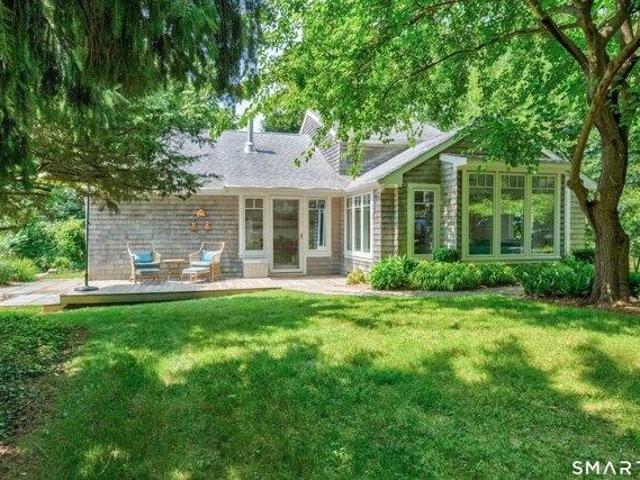 house with 3 bedroom, Guilford CT DLS101629990