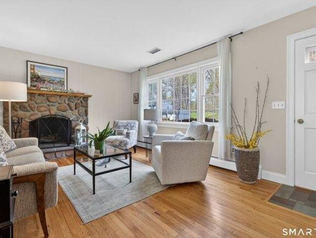 house with 3 bedroom, Guilford CT DLS102444879