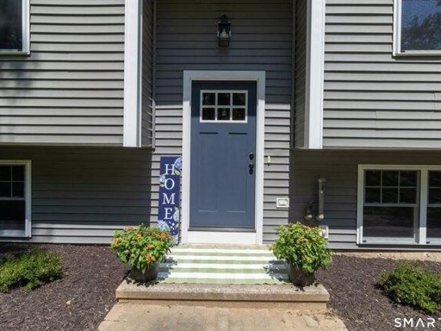 house with 3 bedroom, Guilford CT ES105207117