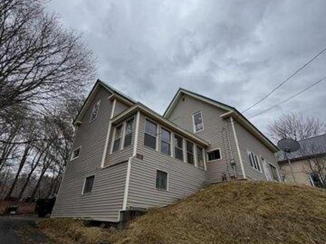 house with 3 bedroom, Guilford ME DS103222121
