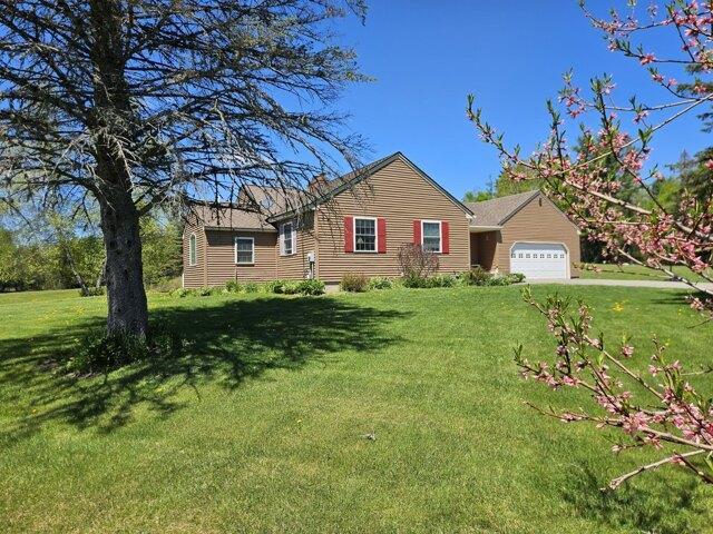 house with 3 bedroom, Guilford ME ES105172814