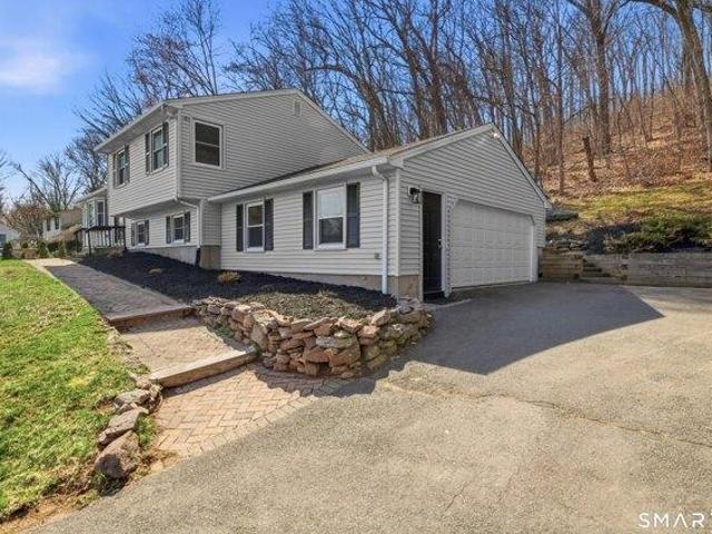 house with 3 bedroom, Hamden CT DLS101603703