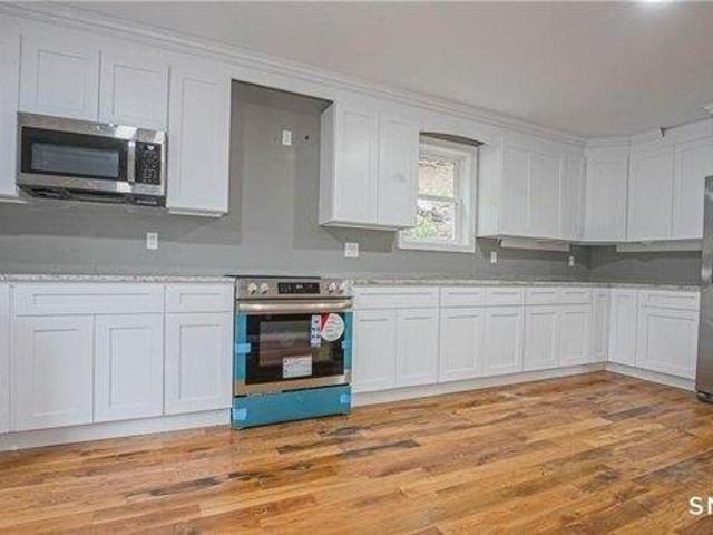 house with 3 bedroom, Hamden CT DLS102480022