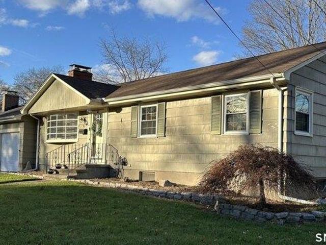 house with 3 bedroom, Hamden CT DLS102728885