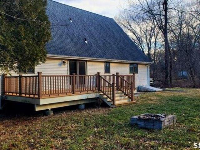 house with 3 bedroom, Hamden CT DS101858514