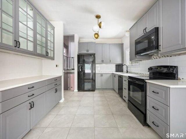 house with 3 bedroom, Hamden CT DS101898102