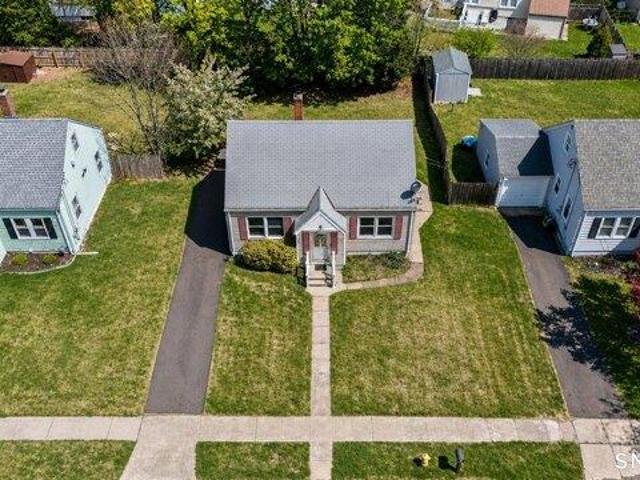 house with 3 bedroom, Hamden CT DS103930492