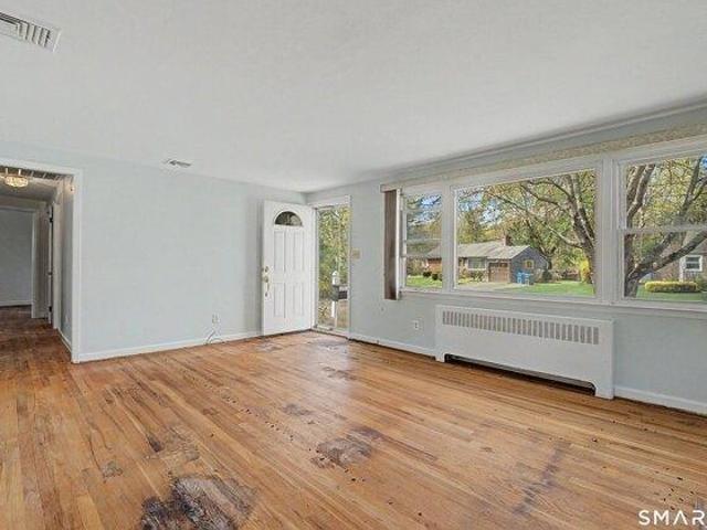 house with 3 bedroom, Hamden CT ES103102135