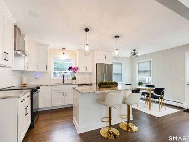 house with 3 bedroom, Hamden CT ES104604444