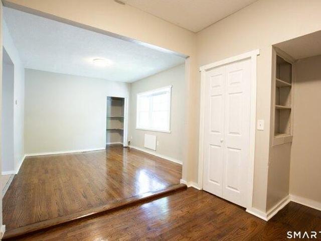 house with 3 bedroom, Hamden CT ES104789543