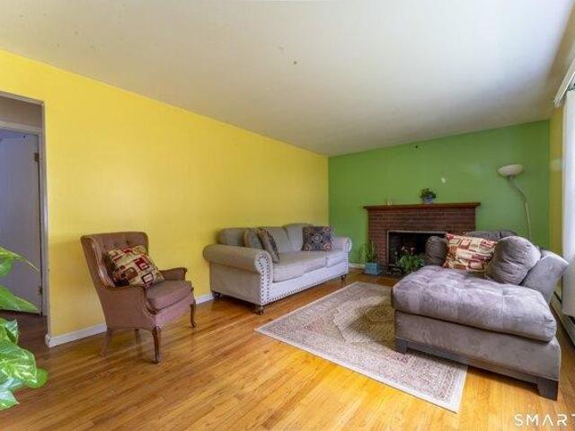 house with 3 bedroom, Hamden CT ES104809366