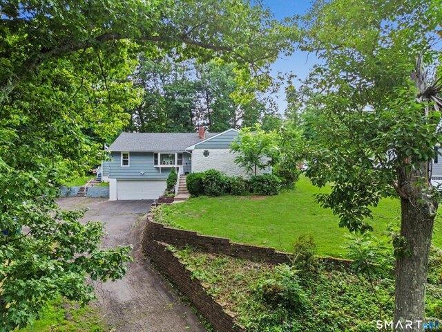 house with 3 bedroom, Hamden CT ES104852454