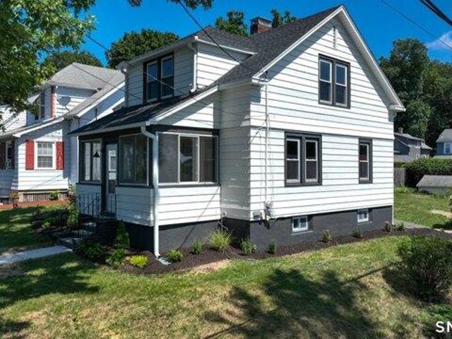 house with 3 bedroom, Hamden CT ES105142407