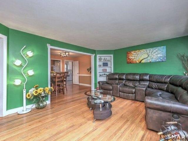 house with 3 bedroom, Hamden CT ES105143579