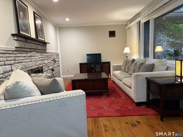 house with 3 bedroom, Hamden CT ES105159195