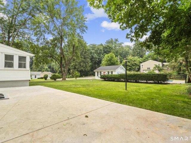 house with 3 bedroom, Hamden CT ES105174376