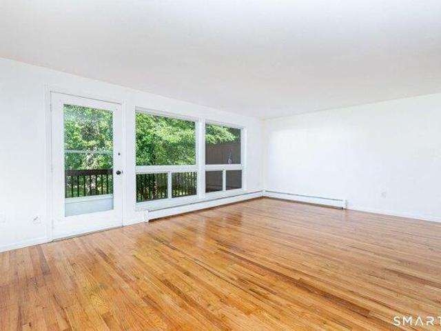 house with 3 bedroom, Hamden CT ES105232699
