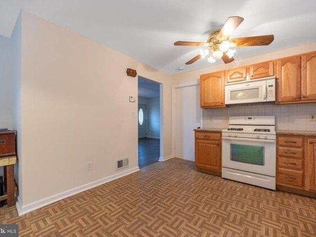house with 3 bedroom, Hamilton NJ DLS101706906
