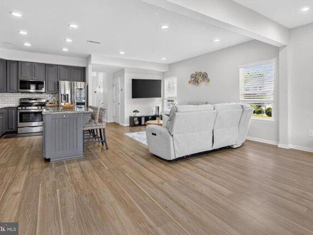 house with 3 bedroom, Hamilton NJ ES105175293
