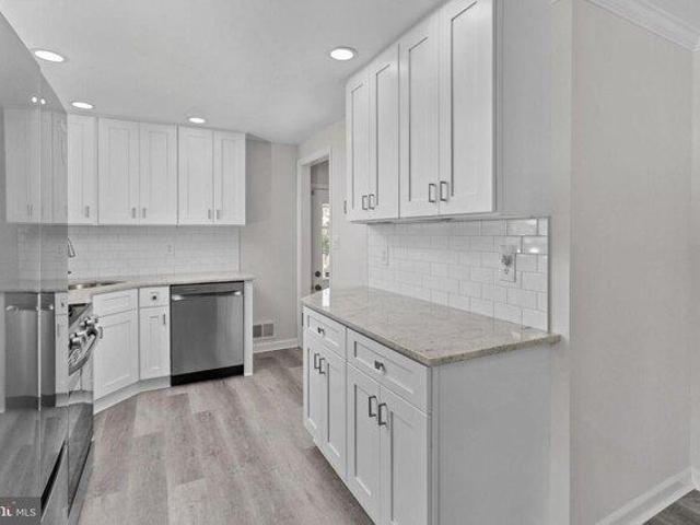 house with 3 bedroom, Hamilton NJ ES105189894