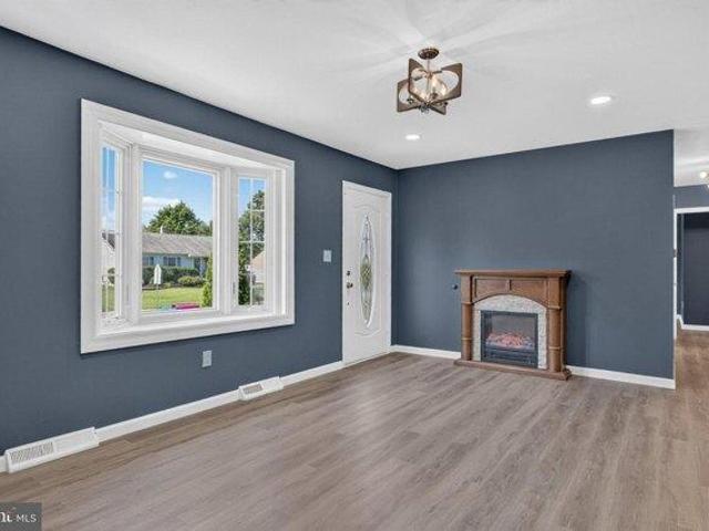 house with 3 bedroom, Hamilton NJ ES105206924