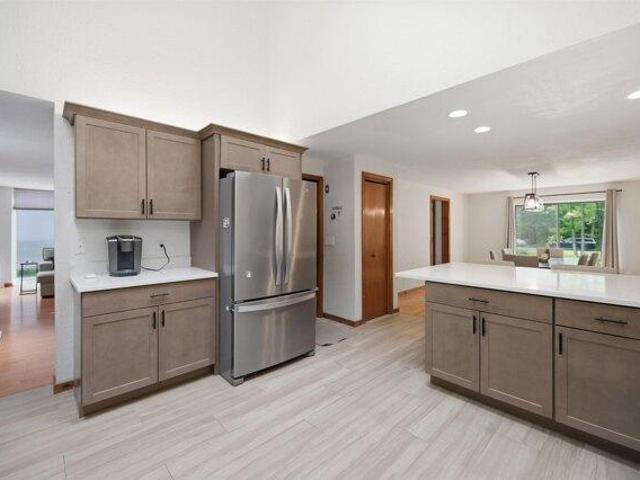 house with 3 bedroom, Hampstead NH ES104812168