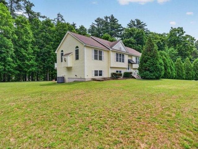 house with 3 bedroom, Hampstead NH ES105093916
