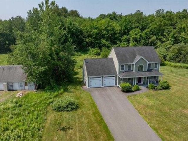 house with 3 bedroom, Hampstead NH ES105093253