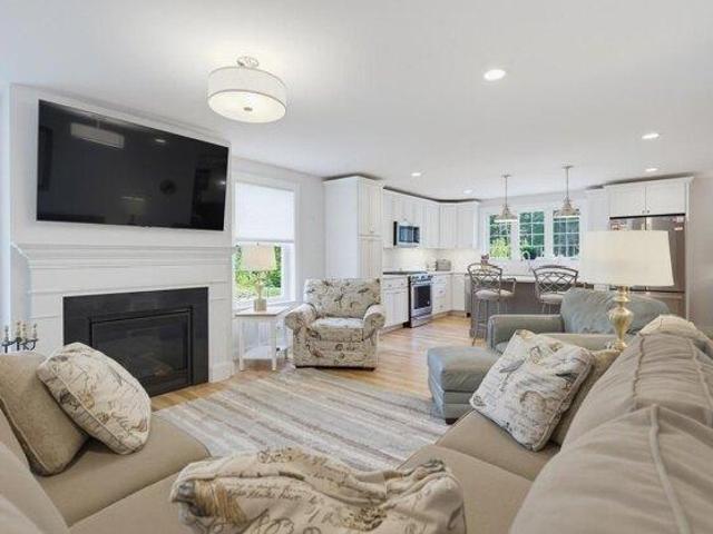 house with 3 bedroom, Hampton NH ES105115997