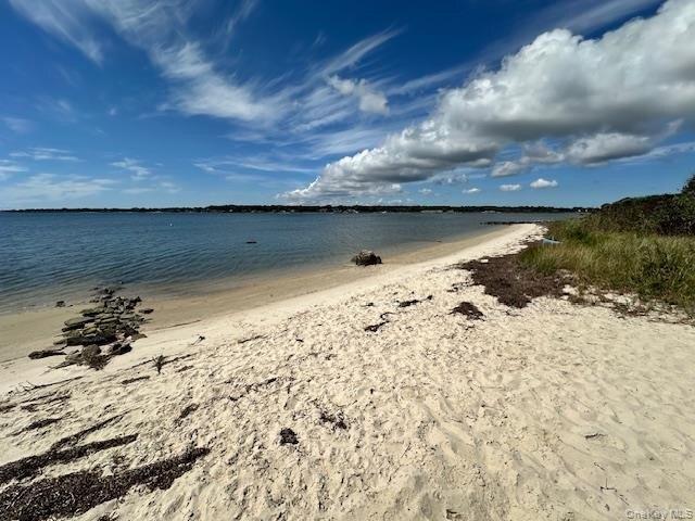house with 3 bedroom, Hampton Bays NY ES103601420