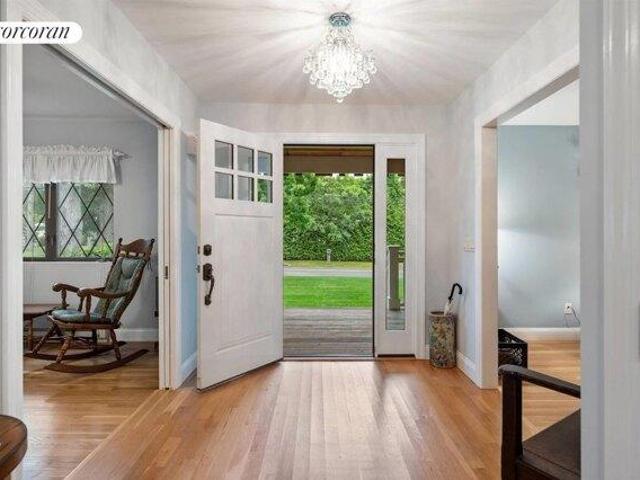 house with 3 bedroom, Hampton Bays NY ES103604191