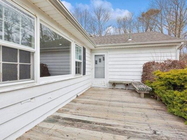 house with 3 bedroom, Hampton Bays NY ES103625708