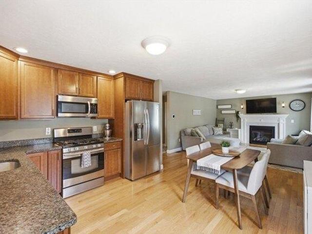 house with 3 bedroom, Hanson MA DS104481290