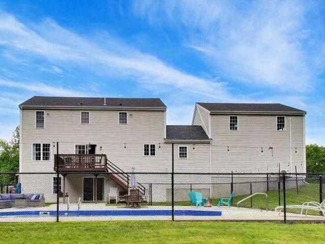 house with 3 bedroom, Hanson MA ES103223023
