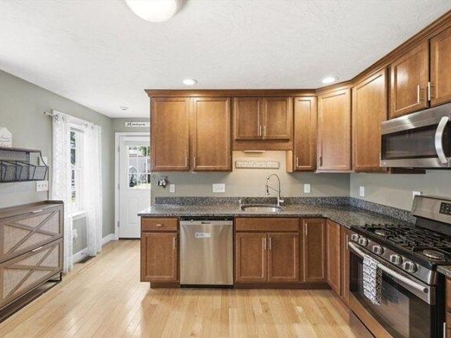 house with 3 bedroom, Hanson MA ES104853008