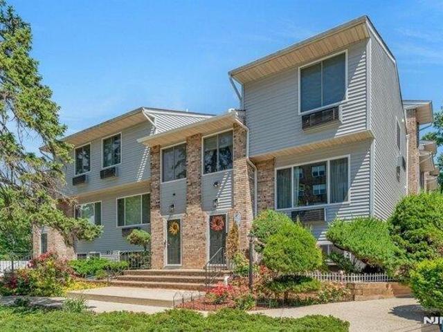 house with 3 bedroom, Hackensack NJ ES104907355