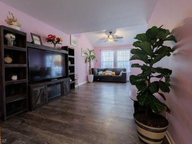 house with 3 bedroom, Hackettstown NJ DLS102312612