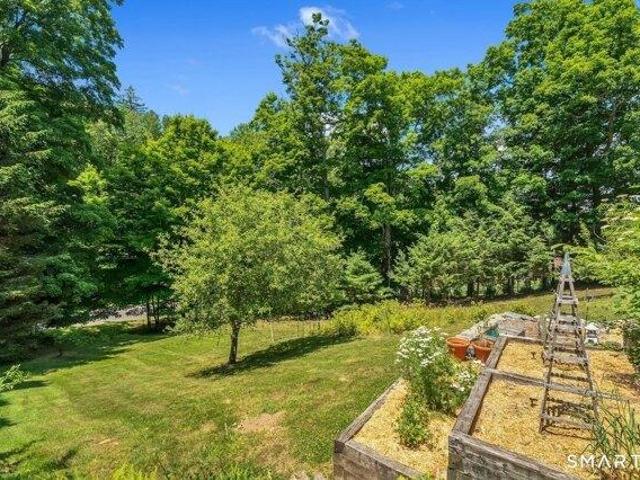 house with 3 bedroom, Haddam CT ES104114700
