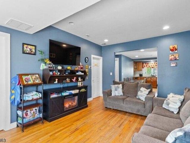 house with 3 bedroom, Haledon NJ DS104410418