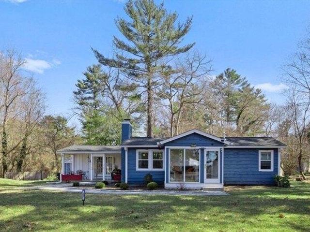 house with 3 bedroom, Halifax MA DLS102800694