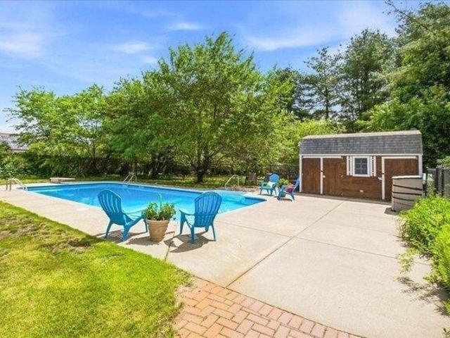 house with 3 bedroom, Halifax MA ES104075370