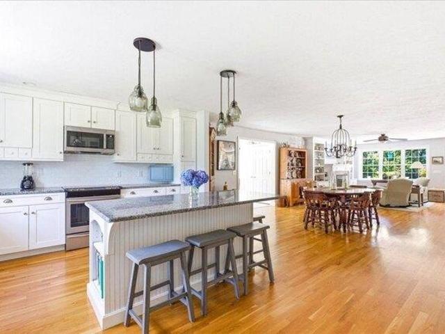 house with 3 bedroom, Halifax MA ES104568256