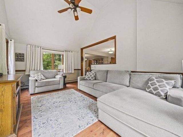 house with 3 bedroom, Halifax MA ES103037242